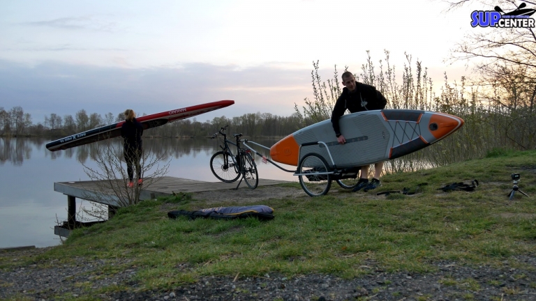 SUP-Board mit dem Fahrrad transportieren - Das ist unser Anhänger ...